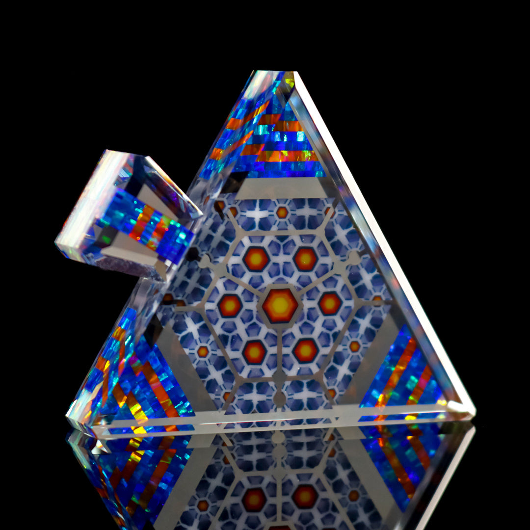 Scotty Mickle Millie Triangle Collab Pendant – KravinGlass